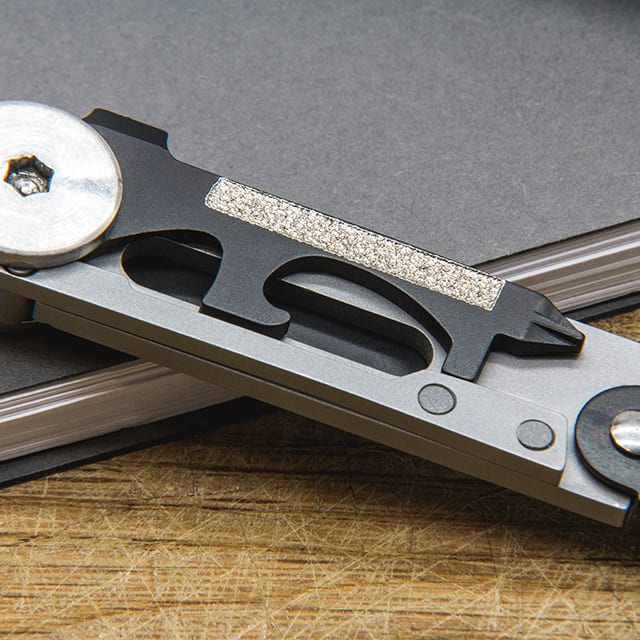 TRUE UTILITY - Minimalist Pocket-Tool